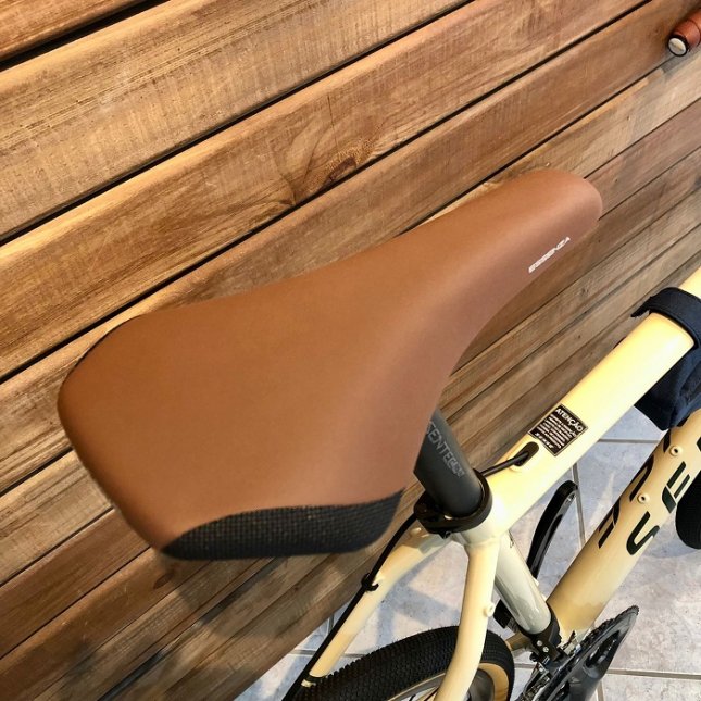 Comprar Bicicleta Versa Comp Shimano Sora 18v (Creme e Verde) - Sense ...