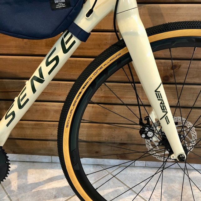 Comprar Bicicleta Versa Comp Shimano Sora 18v (Creme e Verde) - Sense ...