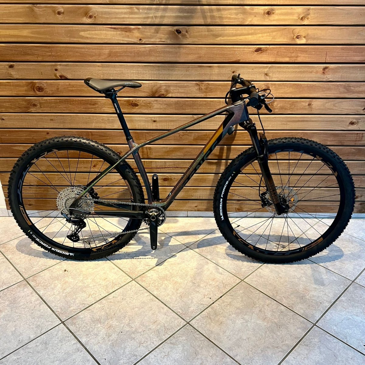 Comprar Bicicleta Impact Carbon Pro Shimano Deore 12v (Cinza e Dourado ...