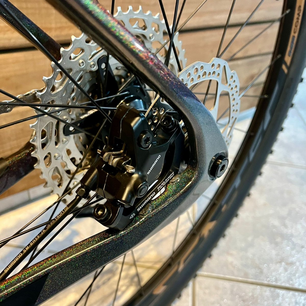 Comprar Bicicleta Impact Carbon Pro Shimano Deore 12v (Cinza e Dourado ...