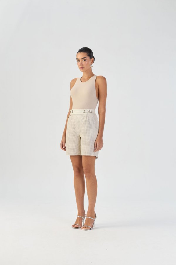 Kalline - Bermuda de Couro Pelica Sophie Vazado Bianca