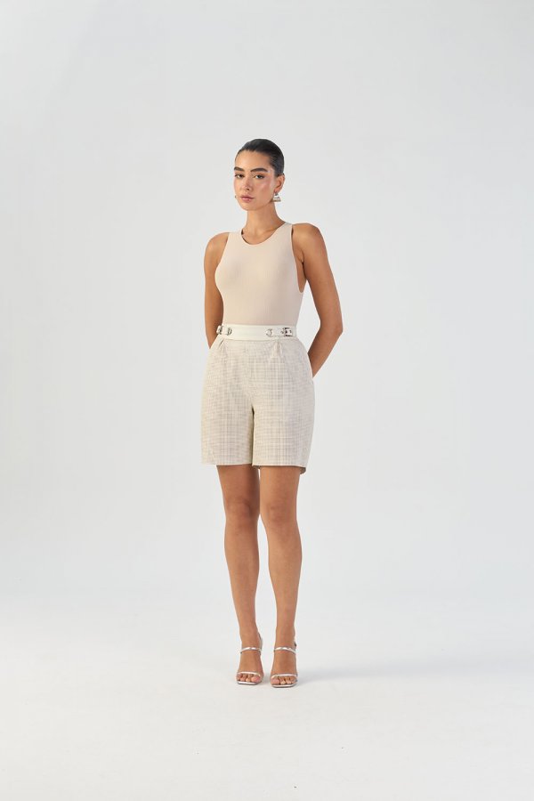 Kalline - Bermuda de Couro Pelica Sophie Vazado Bianca