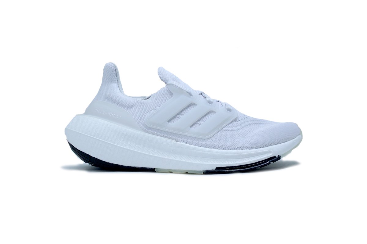 Tenis Adidas Ultraboost Light – Leveza e Retorno para Corrida