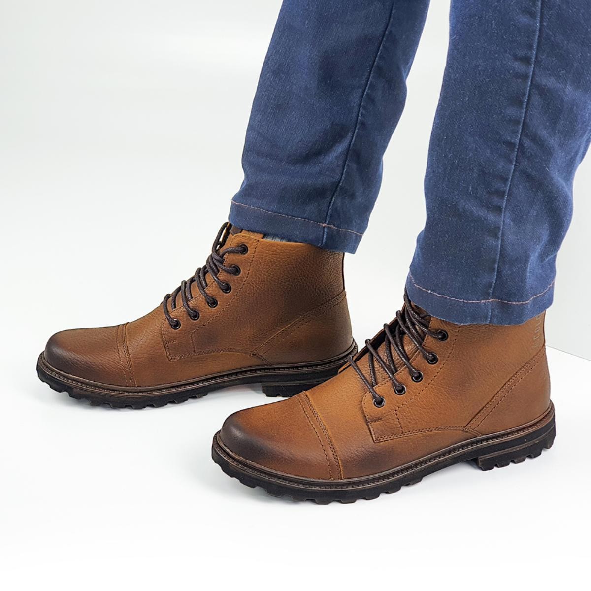 Bota Colcci Masculina de Couro Estonado 8070100108 | Margil Calçados