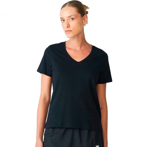 Camiseta Fila Regular V Basic Classic Feminina
