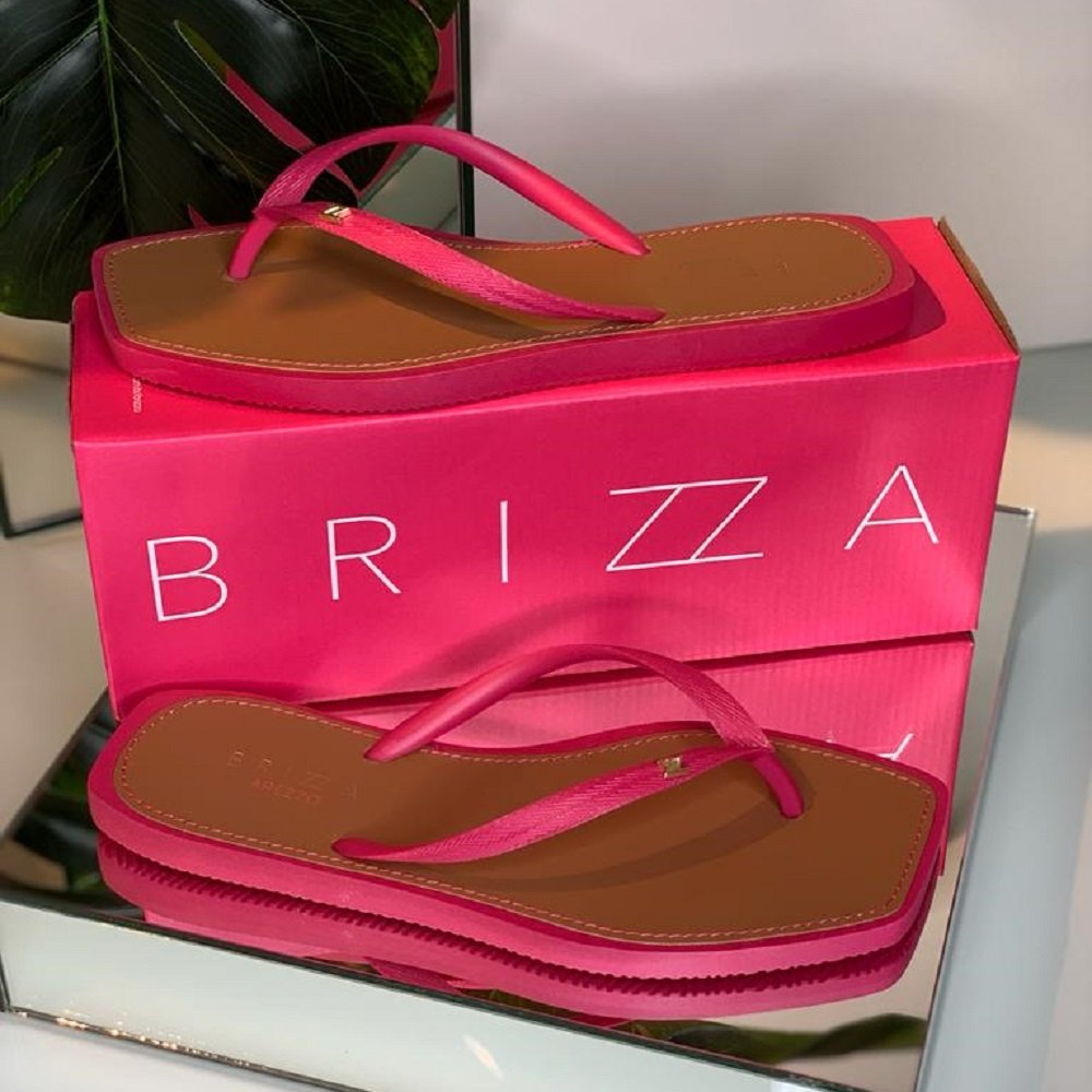 Chinelo brizza com bico quadrado Arezzo