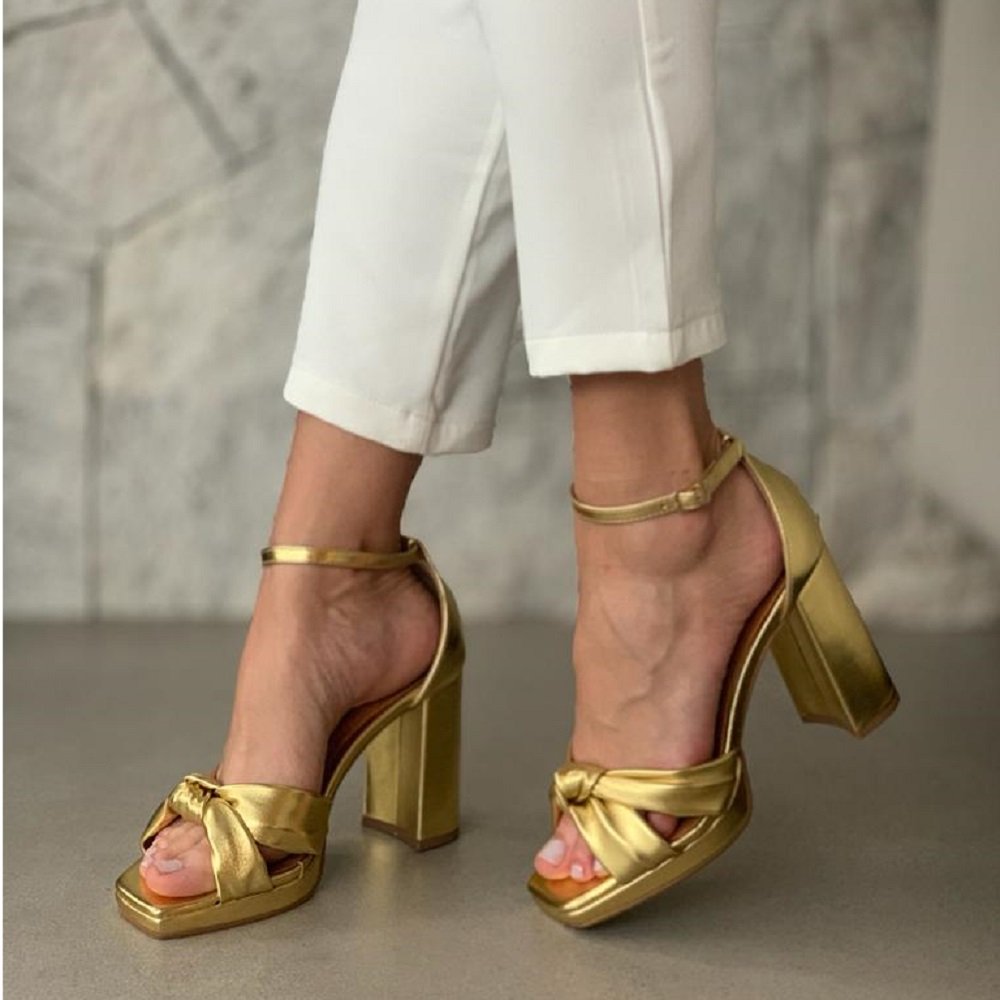 Sandália Meia Pata Dourada
