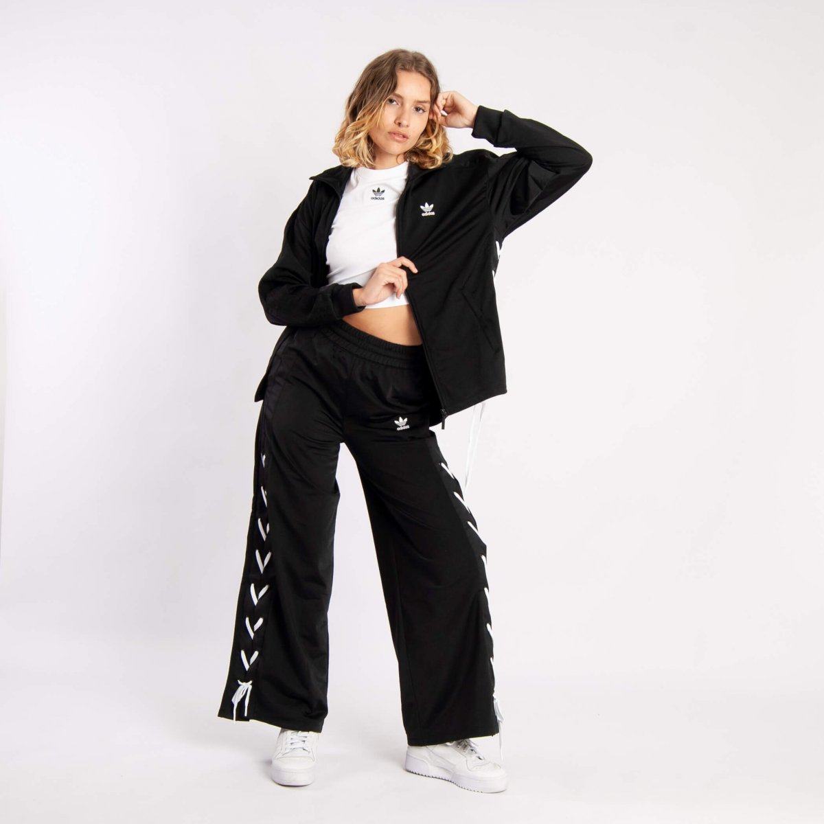 Calça Always Wilde Laced Adidas Originals