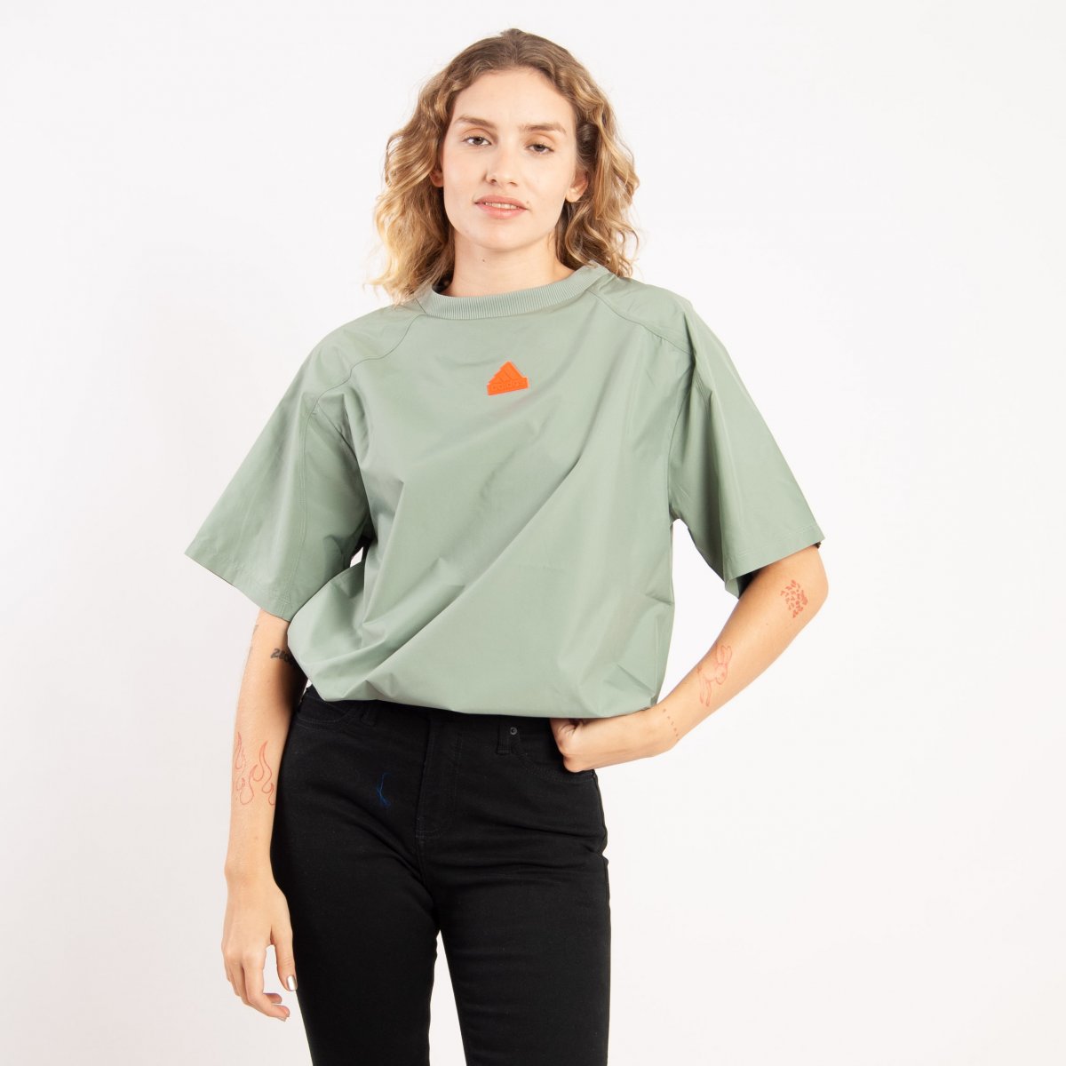 Camiseta Adidas Sportswear City Explorer