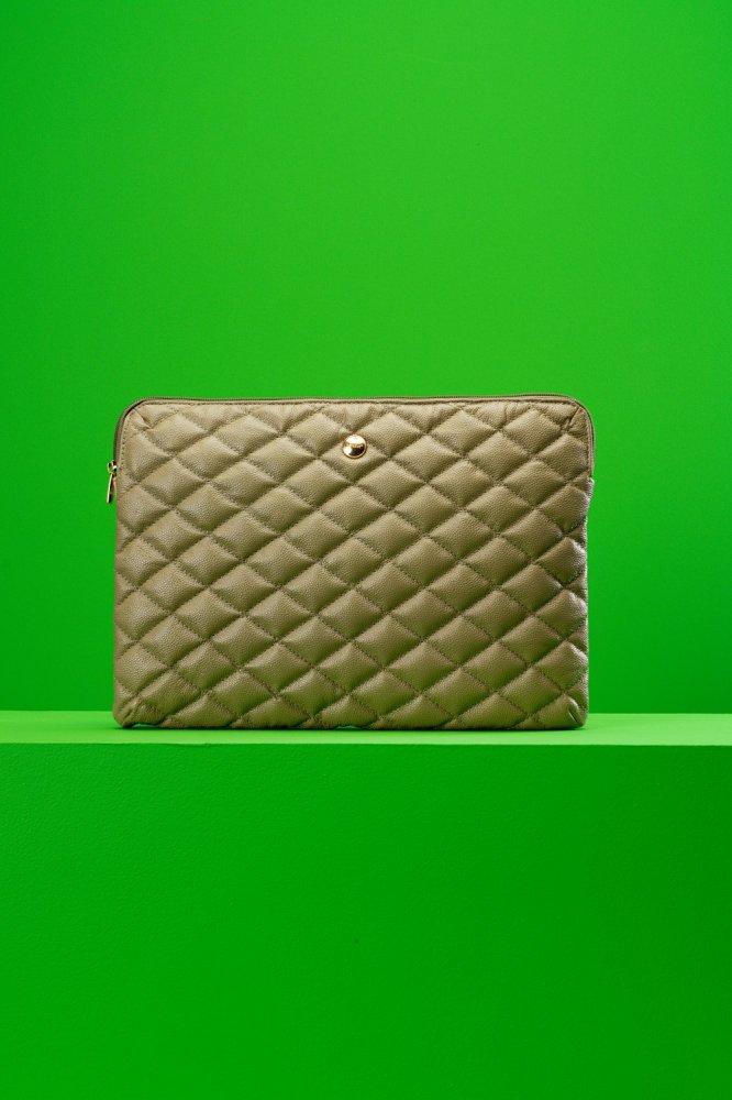 Studio Kalline - Case de Couro para Notebook 16"