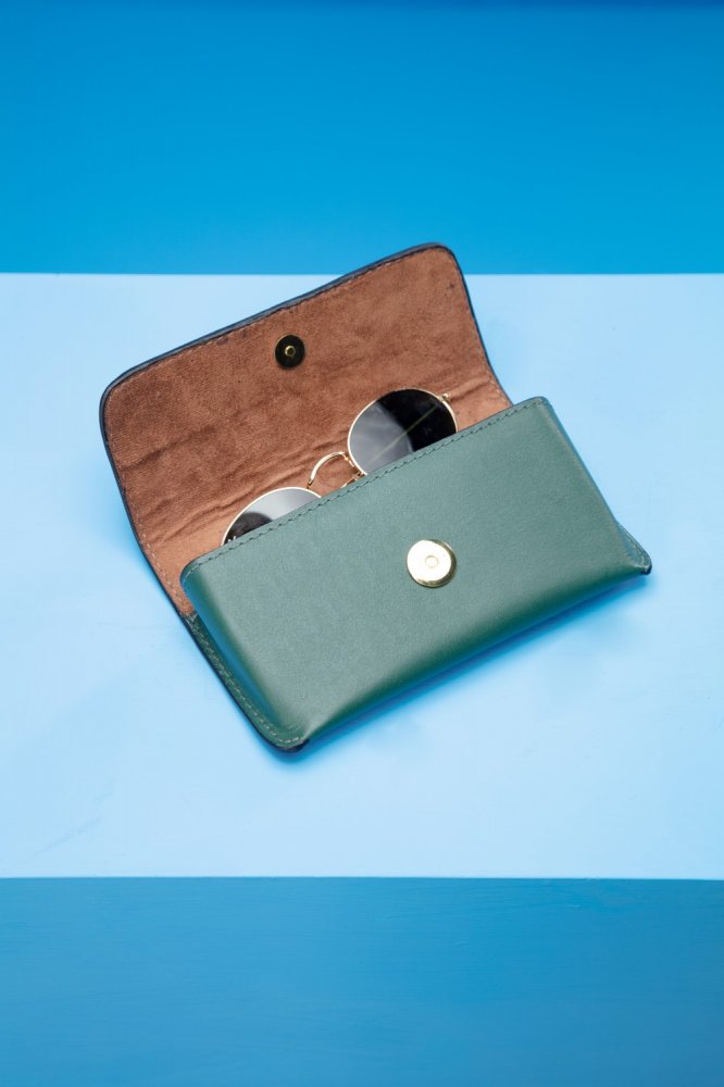 Studio Kalline - Porta Óculos de Couro Sunny Case