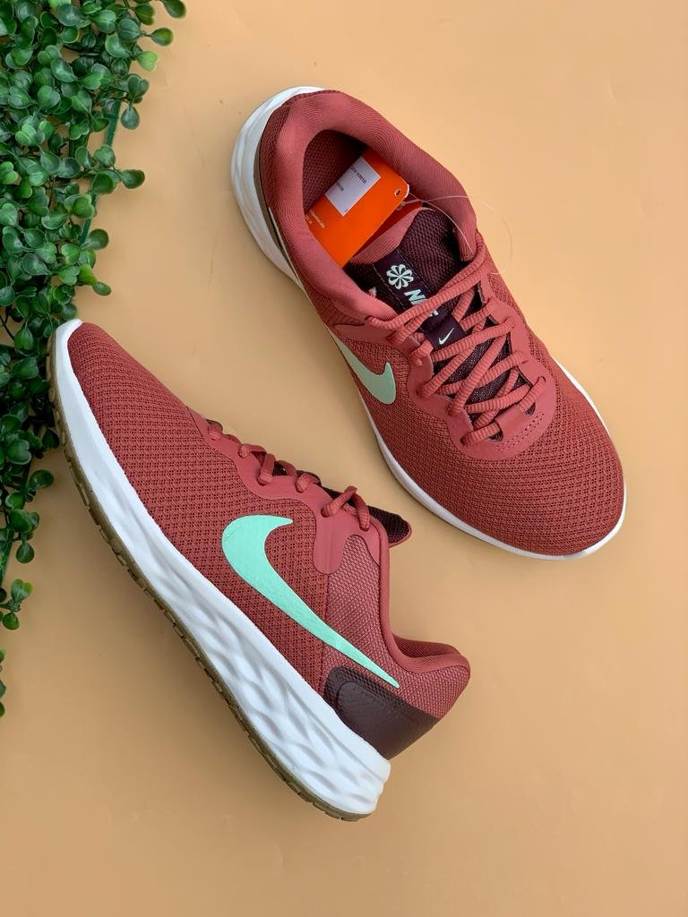 Tenis Nike Revolution 6 preto vermelho azul rosa verde
