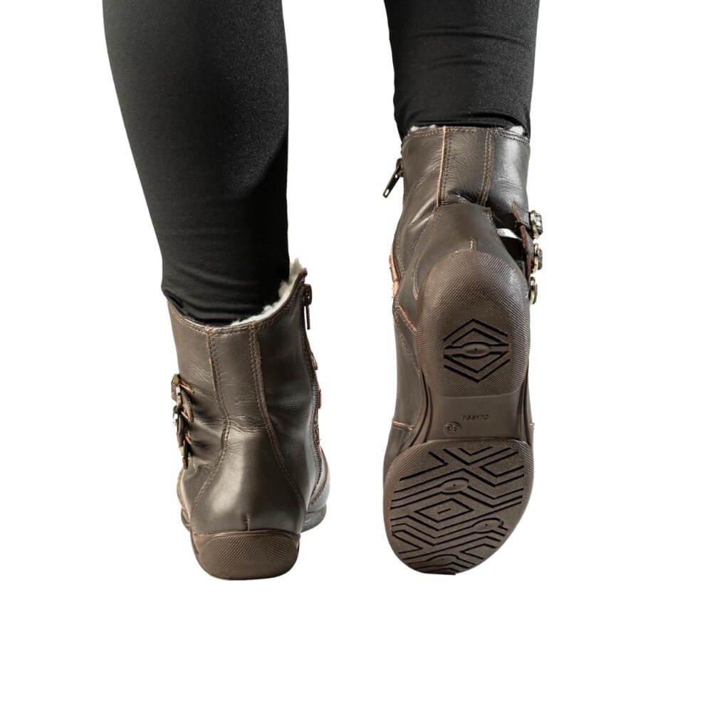 Bota Rasteira Feminina Forrada em Lã Atenas Ref. 102